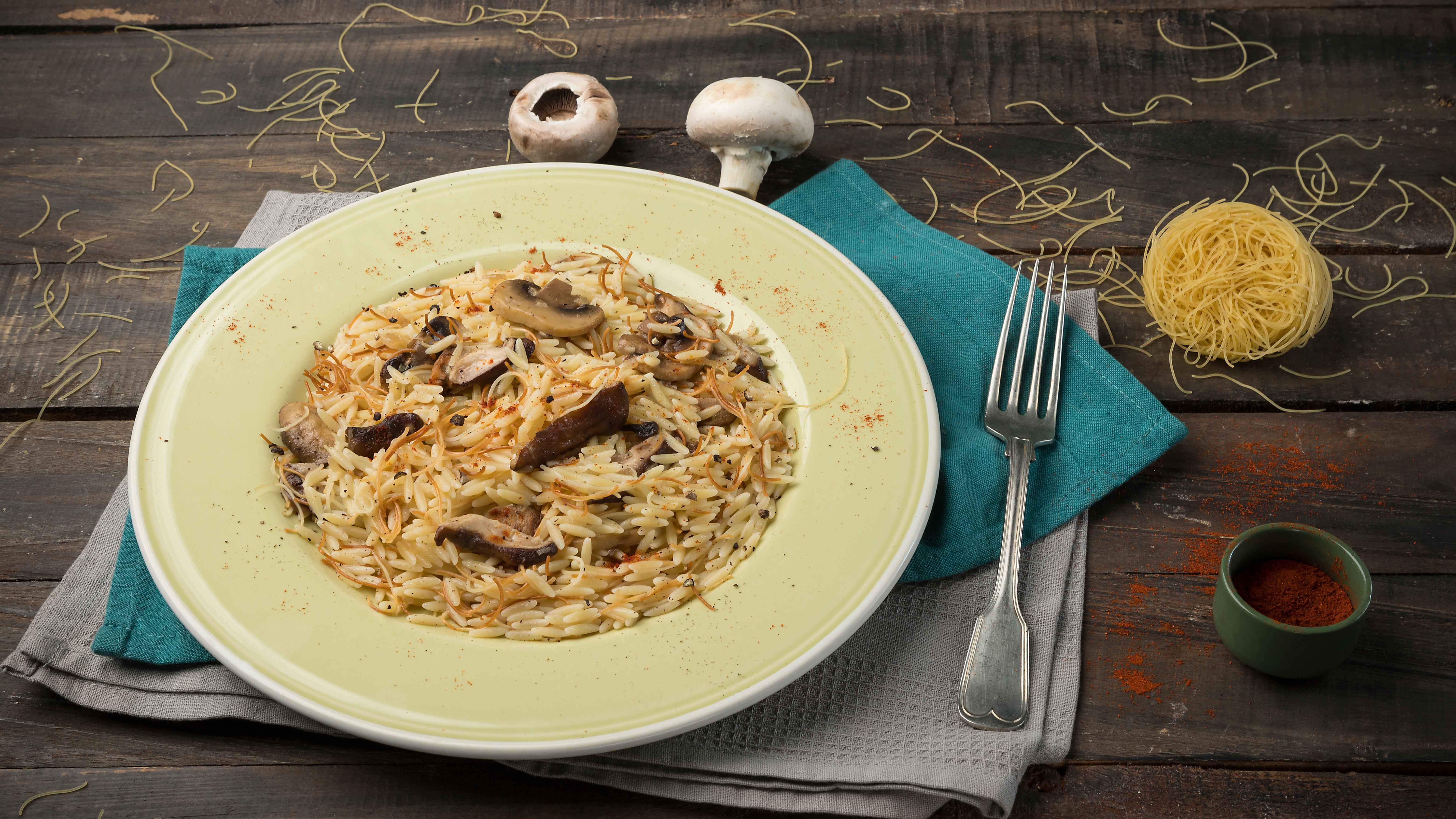 Kritharoto with thin noodles and mushrooms | MISKO
