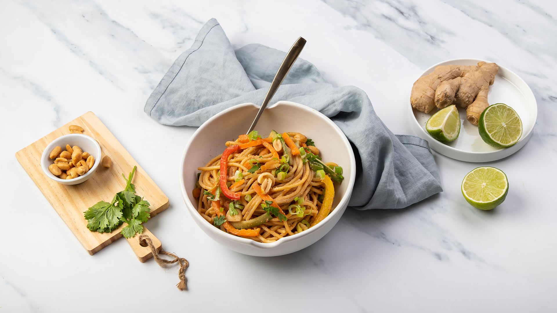 Συνταγή για Σπαγγέτι με πολύχρωμα λαχανικά & σος φιστικιού - MISKO