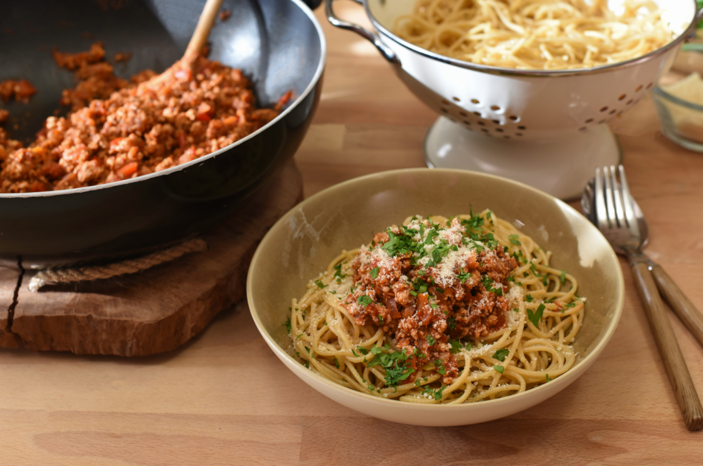 Συνταγή για Σπαγγέτι Ολικής με κιμά γαλοπούλας | MISKO