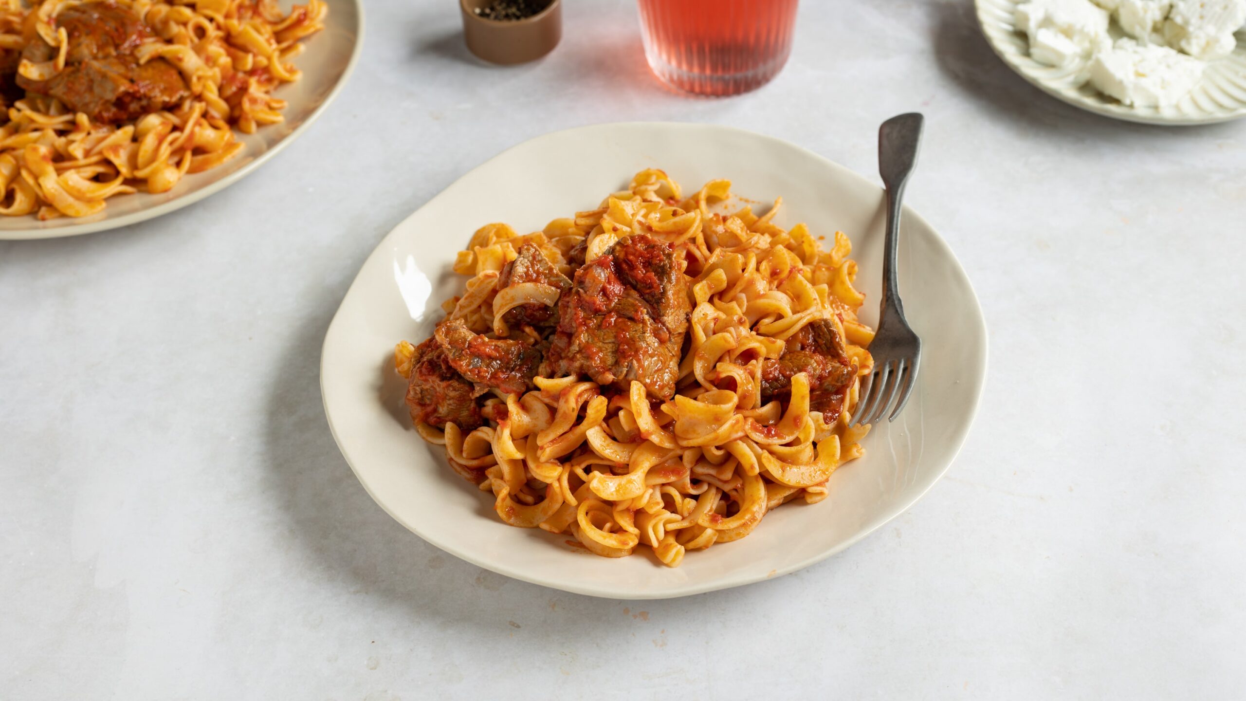 Συνταγή για Μοσχάρι κοκκινιστό με χυλοπίτες | MISKO